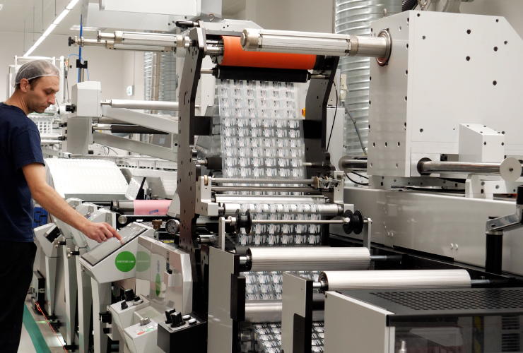 Essentra installs first hybrid label press - Digital Labels & Packaging